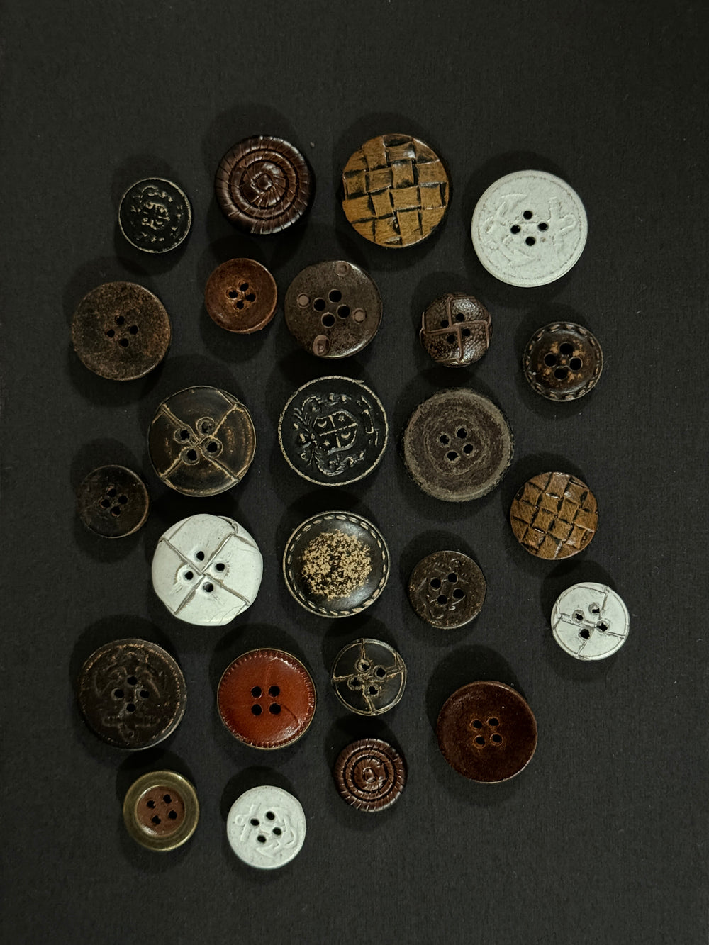 Leather Buttons – Holland Esquire